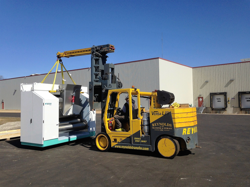 Versa-Lift Fork Truck - Reynolds Transfer & Storage